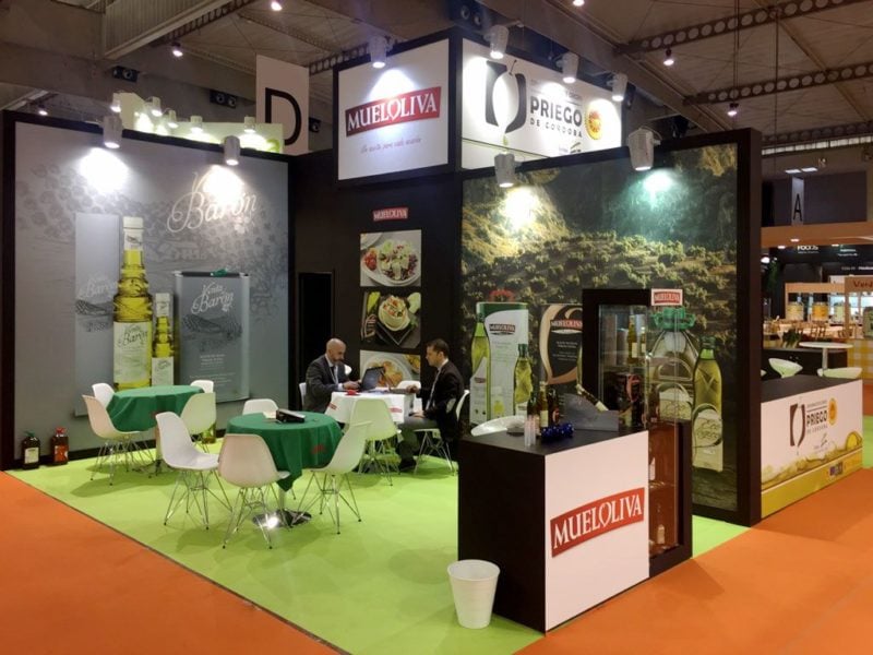 Montaje de Stands Modulares de Tela Back-light para Ferias y Eventos